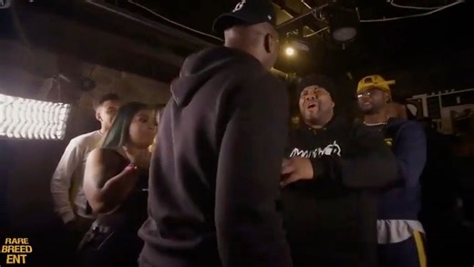 Charlie Clips, Hitman Holla & John John JUMP a female battle rapper! 😳🤧 SUPER DISRESPECTFUL! #battlerap #hiphop #rap #rapbattle #osolo #rapper #billcollector #urltv #smackurl #battlerapbars #foryou #fblifestyle | Viral Battle Rap Haymakers