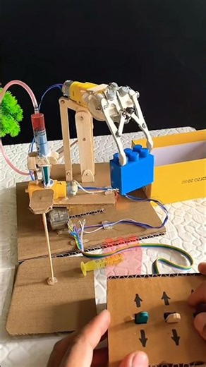 🔥DIY Robotic Arm Using DC Motor — Smart Engineering Project, #robot #engineering #experiment #shorts