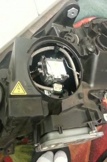 Replacing d1s on w204