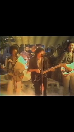 GET OFF 🎶💃🏾 by FOXY ❤️ 🔥 #1978 #70smusic #70sfunk #70sdisco #rnbsoul #oldschoolmusic #oldschoolfunk #throwbackmusic #flashbackfriday - - - - - - - - - - - - - - - - - - - - Follow @slowjams_live | R&B Slow Jams LIVE