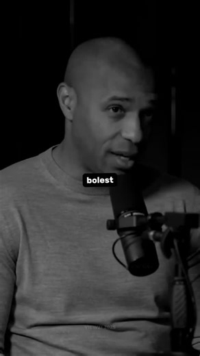 F8CADEMY| Fotbal & Fotbalové Tréninky on Instagram: "Bolest: Ať už se ti to líbí nebo ne, tak bolest neodmyslitelně patří k úspěchu ⚽️🫵 Sám výherce zlatého míče Thierry Henry, který hrál za Barcelonu nebo Arsenal - říká, že bez bolesti to nejde… Proč ne? 🤔 Zamysli se a napiš do komentáře nejtěžší věc, kterou jsi ve fotbale musel zvládnout 👏 Každá “bolest” tě udělá silnějším. A pokud se nevzdáš, tak budeš úspěšný ⚽️🔥 Cristiano Ronaldo se nechal kolikrát slyšet, že když v mládí přestoupil do S