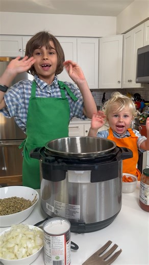 223K views · 26K reactions | Brothers make lentil soup  | CookingwithSammy | Facebook