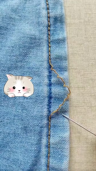 How to Fix a Loose Seam on Jeans - Easy Sewing Hack #sewing