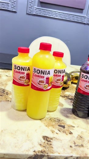 Our fruit juice is made from a freshly picked fruits and nothing else. 100% natural, rich in vitamins and free from preservatives and artificial flavors.. This is more than a drink, it’s a healthy choice.✨☺️ Our zobo is made from freshly brewed hibiscus petals, rich in antioxidants, deliciously refreshing and made with care to give you taste and wellness in one bottle 👍 #vitaminc #wellness #natural #juice #fyp