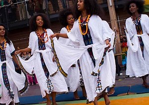 A look at Eskista, the popular snake dance of the Amhara people of Ethiopia - Face2Face Africa