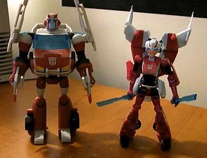 Video Reviews of Animated Arcee and Cybertron Mode Ratchet