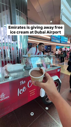 Emirates Offers Free Ice Cream to Passengers