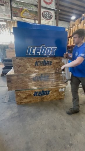 He insisted he didn’t need any help #Reels #Funny #BlueCollar #IceboxCoolingSystems | Icebox Performance | Facebook