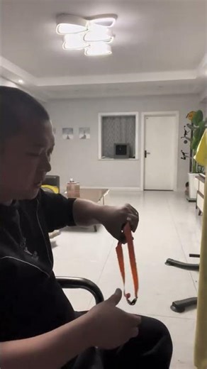 How to aim with a slingshot