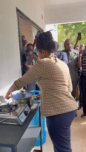 The Ministry of Energy Zambia showcases a live biogas cooking demonstration at the launch of the Biogas Production and Bottling Project. | Retist Solutions Ltd - RESO