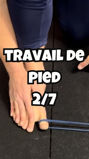 🎯 travail de pied 2/7 Deuxième jour avec un exercice qui est plus orienté sur du contrôle moteur. Est ce que tu es capable d’enchaîner, même sans résistance, des abductions de l’hallux? Tu te doutes que tu peux réaliser exactement la même chose en adduction, ce n’est juste pas montré sur la vidéo. Habituellement on bosse d’ailleurs en duo ABD/ADD, je dis ça je dis rien. Bon test et à demain #foot #footstrength #hallux #coordination #footwork #footworkdrills #pied #exercicespieds #entrainement #