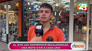 309K views · 9.9K reactions |  El jefe los sorprendió regalándoles una moto 0 km a cada uno  朗 Te cuenta en primera persona de “EL JEFE QUE TODOS QUEREMOS”  . . . Ay! Se me cayó el currículum  | Canal 23 Formosa | Facebook
