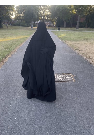 Understanding Hijab: Maturity in Modest Fashion Choices