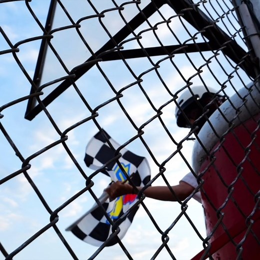 We're 𝐔𝐏𝐏𝐈𝐍𝐆 𝐓𝐇𝐄 𝐀𝐍𝐓𝐄. 💰 Introducing our Championship Loyalty Bonus program powered by Hitachi Energy South Boston & Empower Broadband, Inc! Highlighted by a $𝟐𝟎,𝟎𝟎𝟎 Late Model champion's bonus, competitors in all 4 NASCAR Regional divisions who run for a track title with us will receive robust end-of-year awards! 📈 | South Boston Speedway