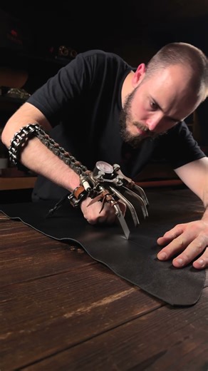 Handcrafted in violet leather. my take on cuffs, collar & whip. #leathercraft #handmade #torross