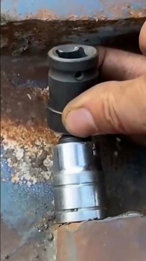 Fuel Line Disconnect Tools Unveiled 🚗 #FuelLineRepair #MechanicLife #EfficientTools