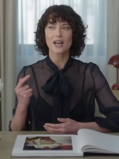 Shalom Harlow and Amber Valletta: Iconic Runway Moments