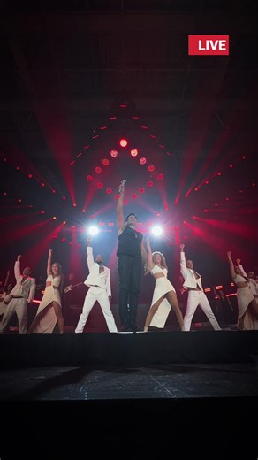 Chayanne en Seattle: ¡Bailemos Otra Vez!