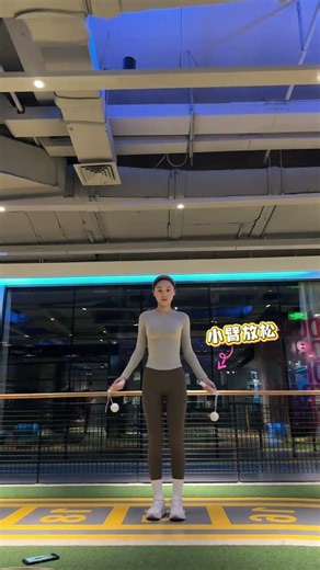 Simple and easy Jump and jump to slim your whole body. Hurry up and start practicing #Good