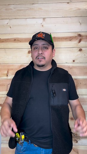 1.4K views · 599 reactions | How to find the center of any object with this tape measuring trick #tapemeasure #learn #tips #tip #construction #lifehack #lifetrick | Eduardo Lopez | Facebook