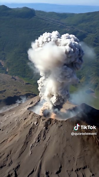 Popocatépetl Volcano Eruption Compilation in 4K