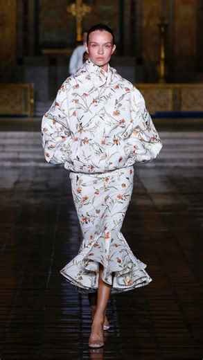 Josephine Skriver on Instagram: "Come with me for a day at #NYFW Thank you to the whole team at @prabalgurung for having me at this most magical show! Always an honor 😚"