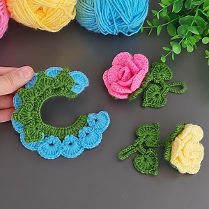 165K views · 1.9K reactions | Make MONEY with This SUPER EASY Crochet Mini Flower Keychain! 殺 Sell and give as a gift. | Crochet knitting love | Facebook