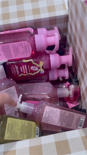 Hilarious Husband Reacts to Bath and Body Works Haul