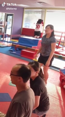 How not to crash a party 👹🙃 (tw: aznpimpmaster) #birthday #fail #comedy