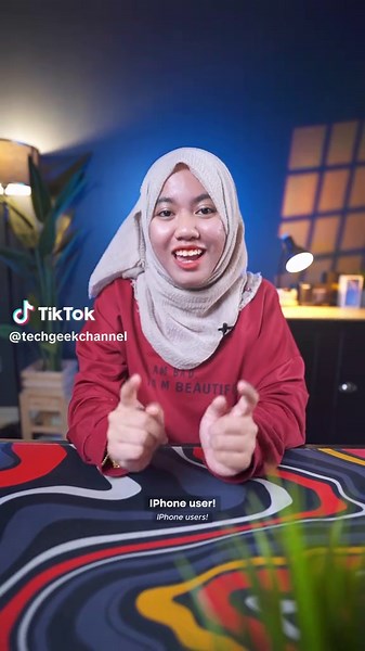 iPhone user! Pernah tak tengah scroll TikTok, jumpa lagu best tapi tak tahu tajuk? 🤯 Jangan risau, ada cara mudah nak detect lagu tu tanpa apps lain! 👇🏻 1.Masuk TikTok 2.Tarik Control Centre 3.Tekan Add a Control 4.Pilih Music Recognition & save 5.Lepas ni, bila dengar lagu, tarik Control Centre & tekan Recognize Music dan dia terus keluar tajuk lagu tu! 🎧 Menarik kan? Lepas ni tak payah download apps merapu sampai penuh storage dah 🤭Korang rasa tips ni function dak? Drop komen sat 😆 #iPho