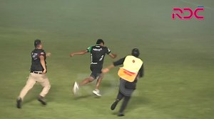 1.3M views · 19K reactions | Incidentes ayer en el partido entre Oriente Petrolero vs Bolívar | barrabrava.net | Facebook