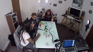 66K views · 1.9K reactions | ¡¡ATENCIÓN!! ¡¡CONTENIDO GRATUITO!! En el primer episodio de Duques y Campesinos hablamos acerca de Stranger Things, la agresividad de Cepillín; le marcamos a Fran Hevia para que nos cuente su intimidad en un vano intento por romper a ese negro y mi mamá me humilla públicamente por teléfono. Duques & Campesinos es una producción de Chavxs Banda Productions y KCero Podcast. Con Coco Celis y Jonathan Fierro alias “Jonás”. | Carlos Ballarta | Facebook