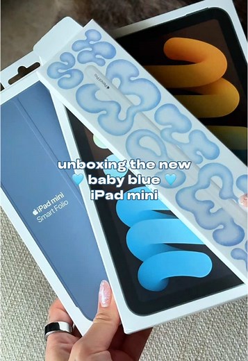 iPad Mini Unboxing Experience: A Delicate Journey