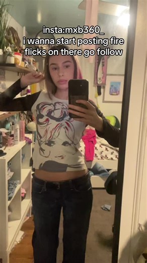 i’ll try not to disappoint i got the digi cam on deck bella i need help taking photos if your reading this caption ill buy u some turtle chips and pay u in tank tops #fyp #thrifting #insta #2000s