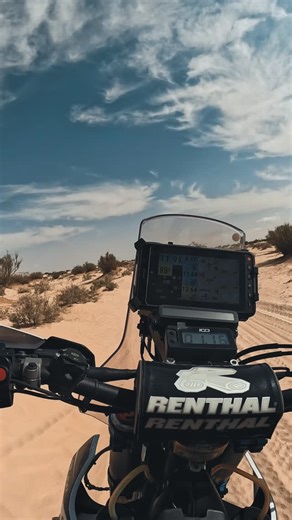 The call it the African bug. Once you ride the Sahara there is no going back. 🏜️🏍️😮‍💨 #FenixRally #TheDoorwayToSahara #WeAreFamily #DesertAdventure #tunísia #RBISport #crosscountry #DesertRally | Fenix Rally