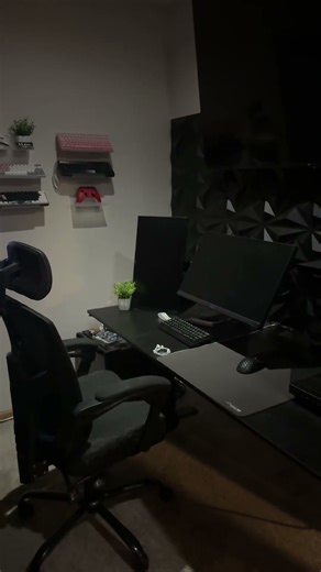 Real comp setup #techtok #allblack #gamingsetup #setuptour #likeandsubscribe