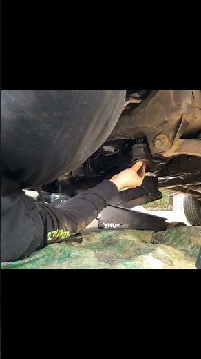 First Gen Toyota Tacoma: one inch front diff drop kit install
