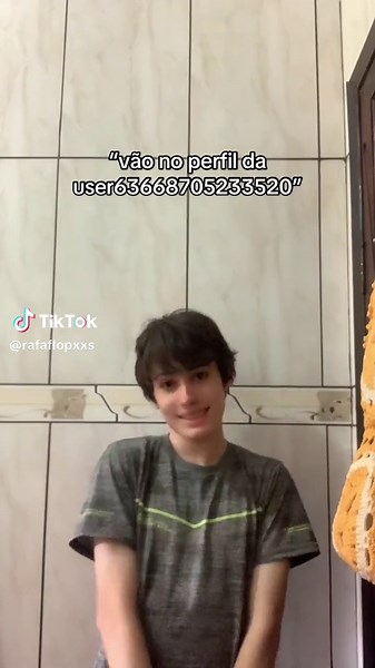 Alvin and the Chipmunks Singing 'Put a Ring on It' - Funny TikTok Compilation