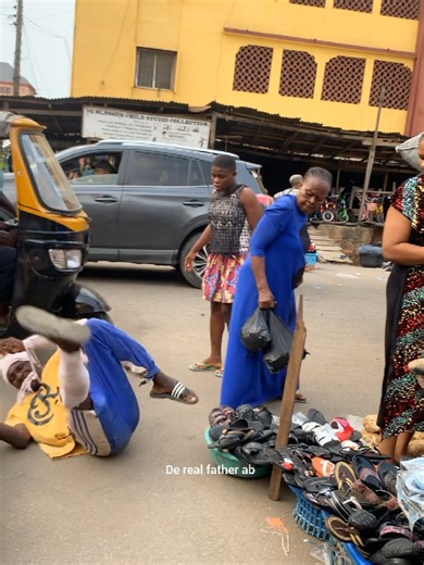 Hilarious Revolving Door Prank