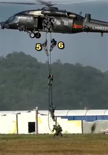71K views · 366 reactions | Out a single combat helicopter 勞#foryoupage #中国 #china #ilovechina #chinese #army #tiktoker #force #specialforce #soldier #trending #short #reel | Weapons Nation | Facebook