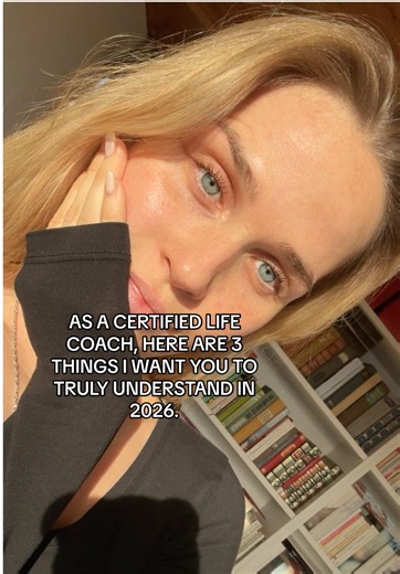 Tough love is my love language 🤎 Just a quick note: I’m not here to hate on 9–5 jobs, I’m not. I have friends who are genuinely happy in their 9–5s because their employers get it: they treat their employees well, give them freedom, let them take holidays whenever they want, pay them fairly, etc. The 9–5s I’m talking about are the ones that leave you drained, the ones where your boss tells you when you can have lunch, makes a fuss about working remotely so you can spend time with your family… yo
