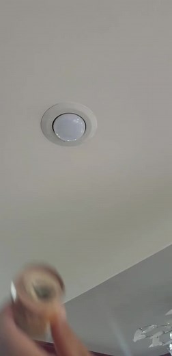 How to Fix a Ceiling Light Fixture