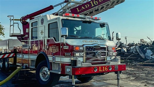 Firefighters respond to blaze at recycling plant in OKC