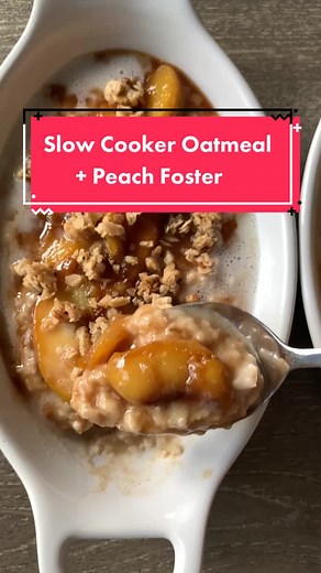 Delicious Slow Cooker Peach Oatmeal Recipe