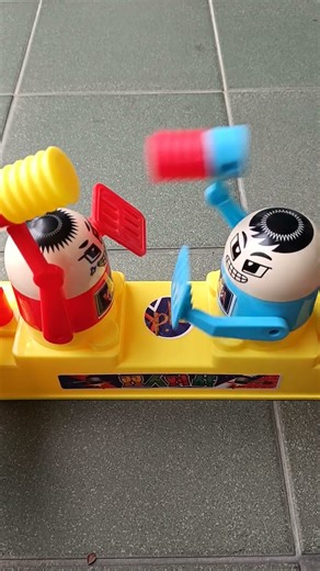 Funny vs against hammer battle toy