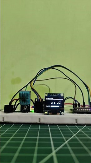 This ESP32 Device Detects Fire 5 Minutes Before FIRE Alarm 🚨 Humidity Reading#youtube #shorts #diy