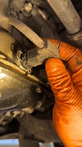 Toyota Yaris Cross Hybrid with engine oil leaking 😱😬 SO FAST? #toyotayariscrosshybrid #toyota #engineoil #oilleak #mechanic #mechanical | Hybrid Solution Diagnostics