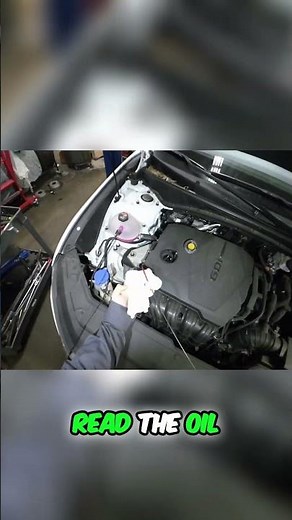 DIY Car Care: Oil Level Check in Seconds!