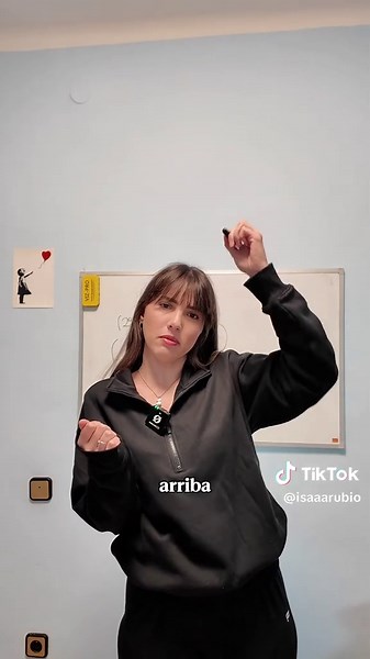 de arriba hacia abajo o al revés? Cómo lo escribes tú?🙂‍↕️ #profe #alumnos ✨💗