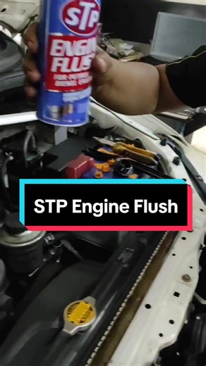 Bersihkan Oli Lama dengan STP Engine Flush